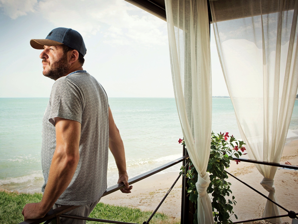 GALERIE FOTO Un pescar din Agigea face peste 8 milioane de lei pe an cu ...