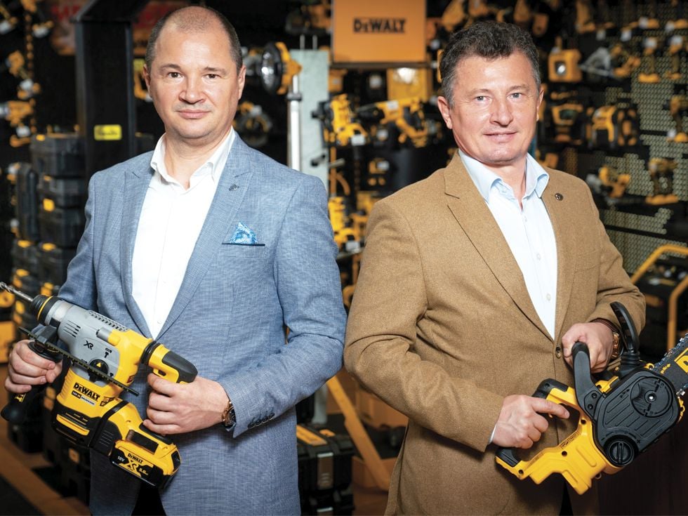 După 25 de ani de antreprenoriat, frații Alexandru și Mircea Androne au ...